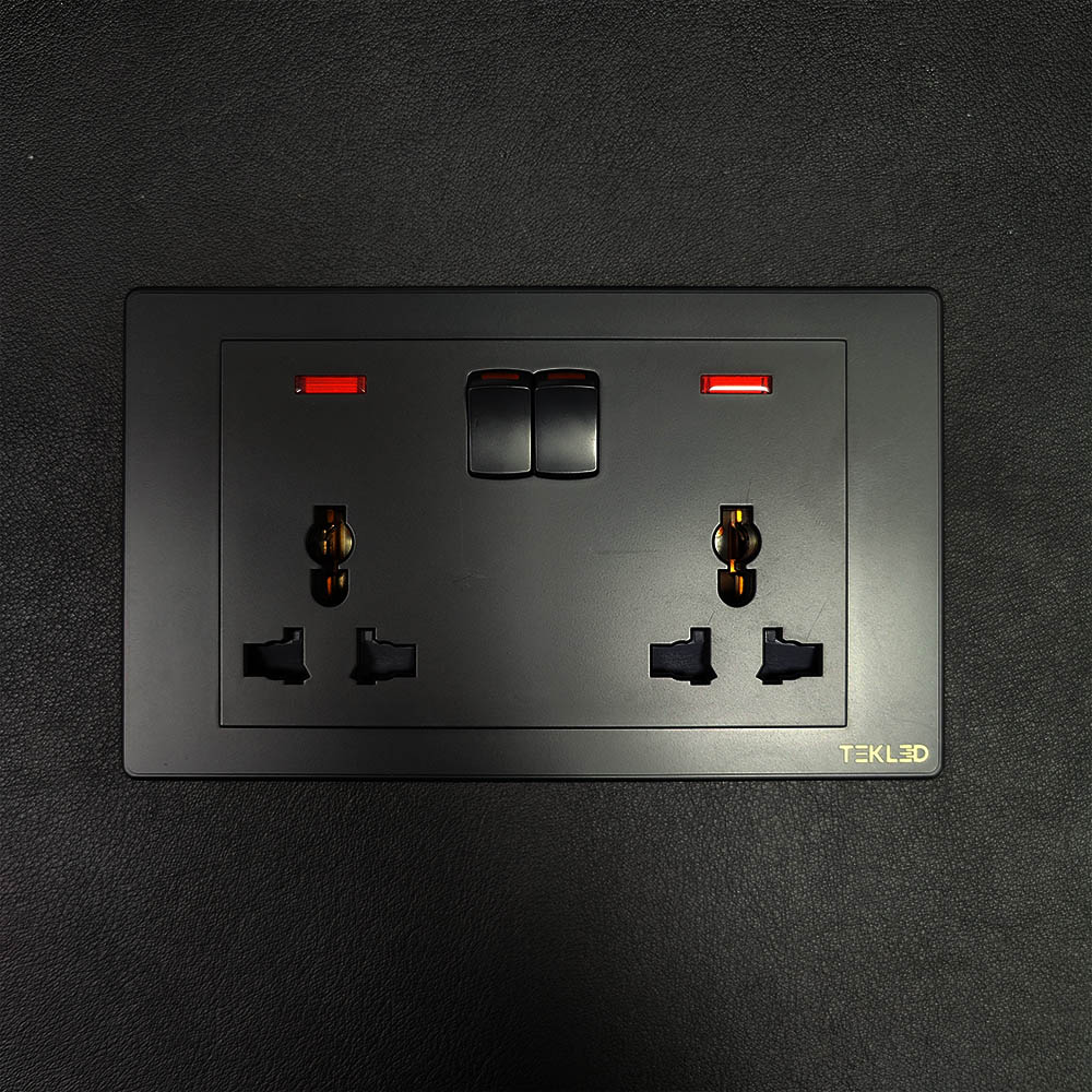 Black Universal2 Gang socket 13A Tekled Ghana - Tekled